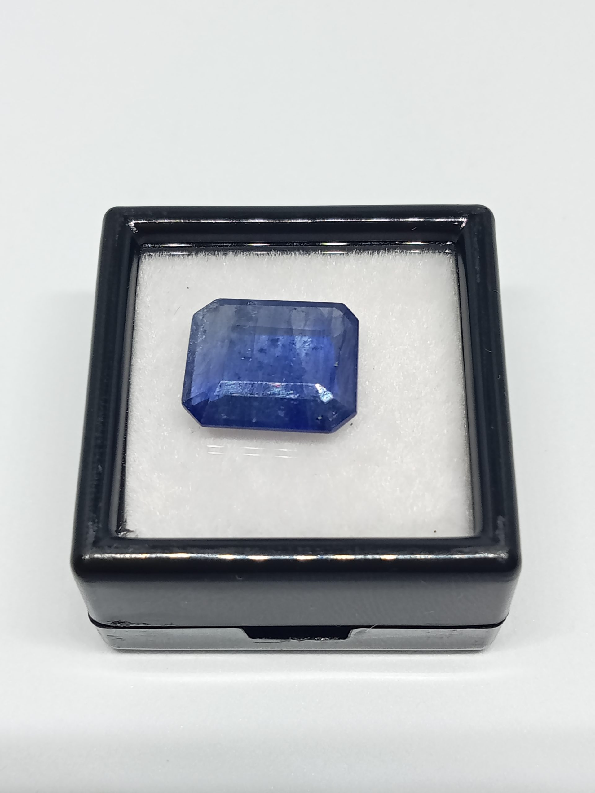 Blue Sapphire – Gems Corner BD